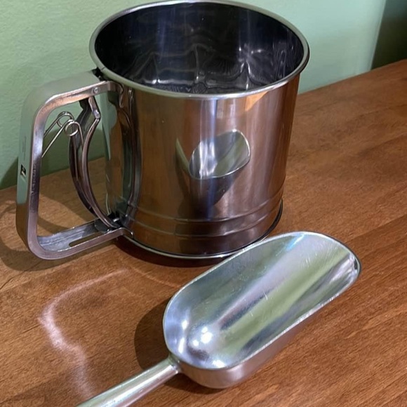 Kitchen | Stainless Steel Flour Sifter And Cast Aluminum Round Bottom ...